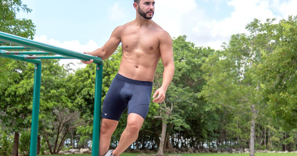 Compression Shorts for Men: Enhancing Performance & Comfort